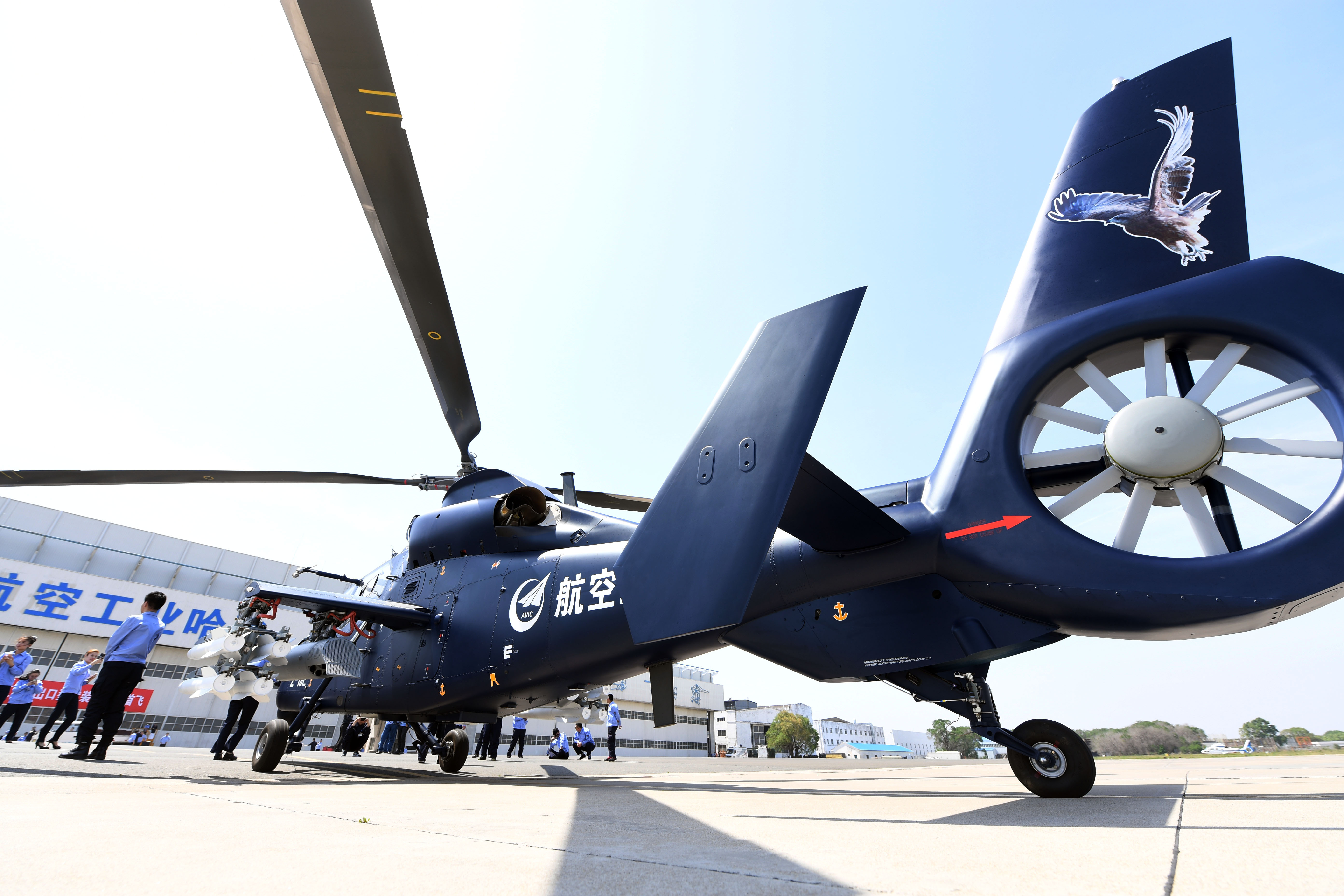 l'Hélicoptère de combat léger Z-19E réussit son premier vol | East Pendulum