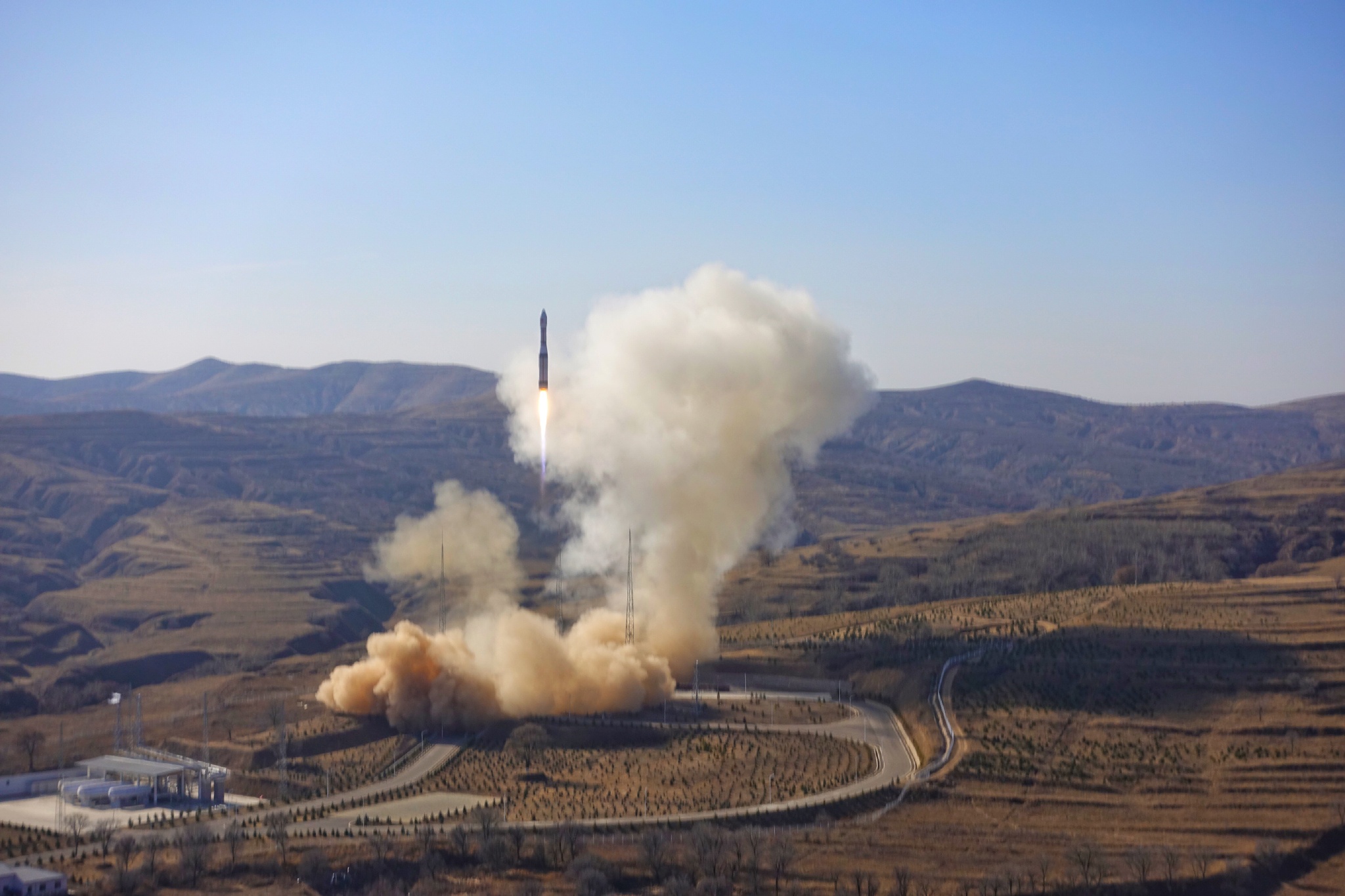 Deuxième vol du lanceur CZ-6, trois satellites en orbite | East Pendulum